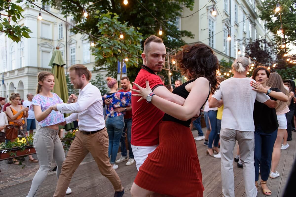 The Rhythm Is Everywhere! A Quick Guide to Common Salsa Rhythms